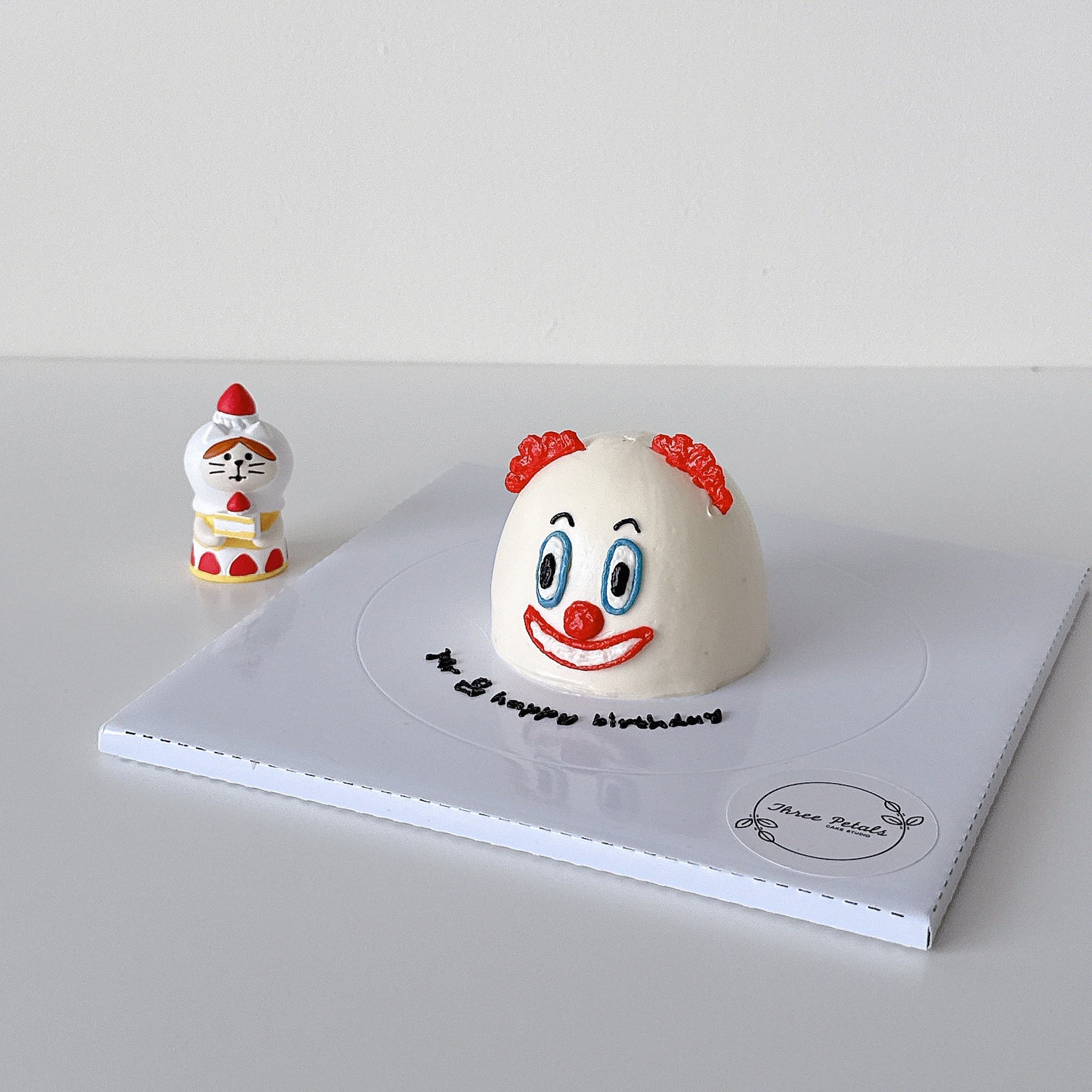 Cheeky Clown (micro/ tiny/ diet cake) – Three Petals Cake Studio